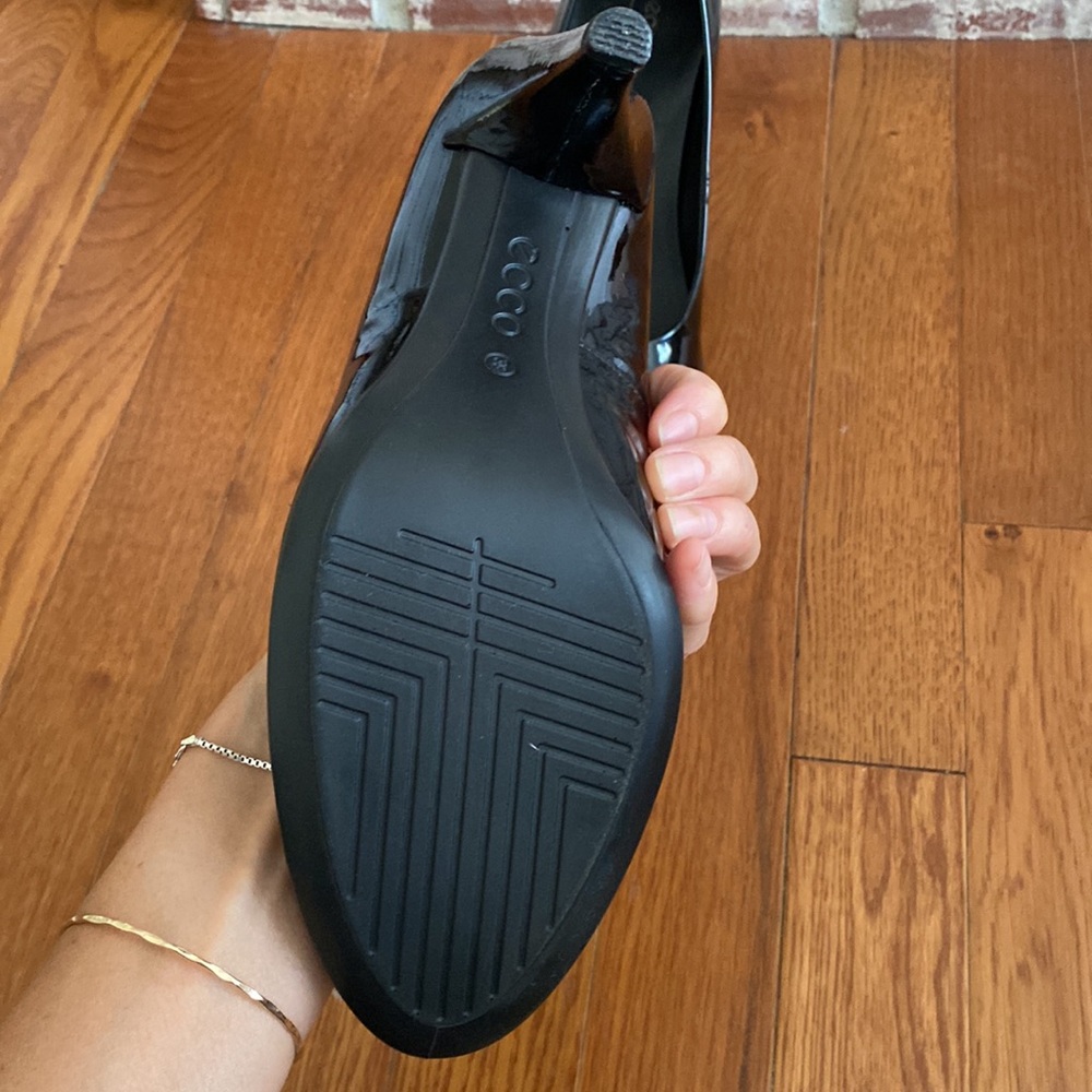 Genuine Patent Leather Ecco Heel Pumps - Gem